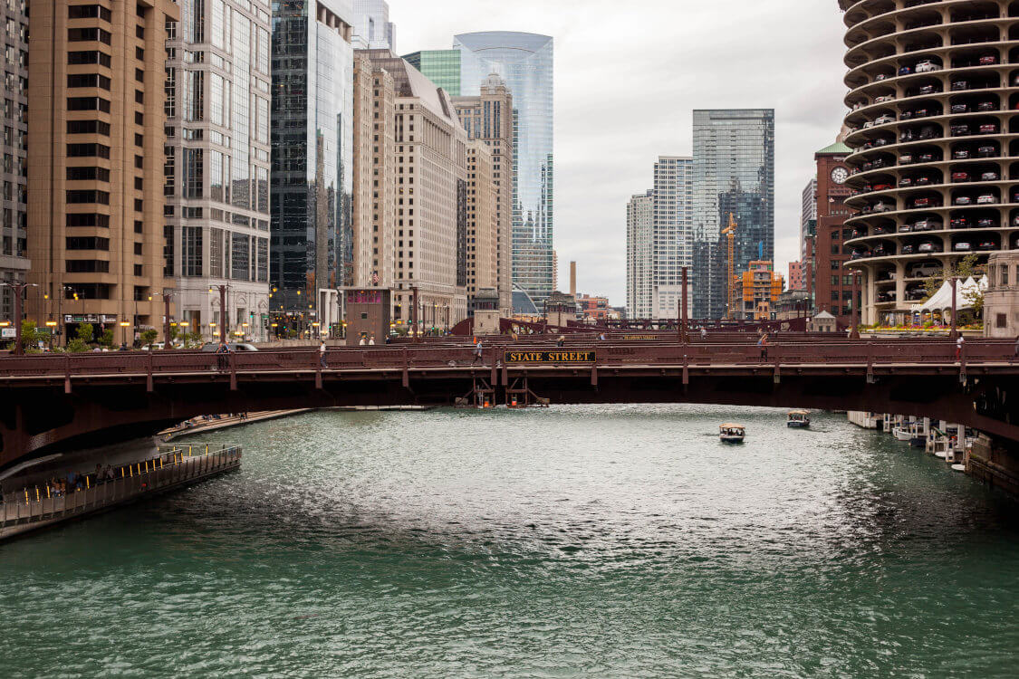 Best Chicago Midway Airport Parking (MDW) - $3.99/ Day | On Air Parking ... Best Chicago Midway Airport Parking (MDW) - $3.99/ Day | On Air Parking ...